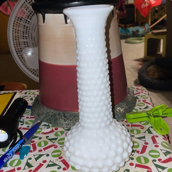 hob nob white fentin glass vase | Accents | Stamped Vintage Dentin Milk ...